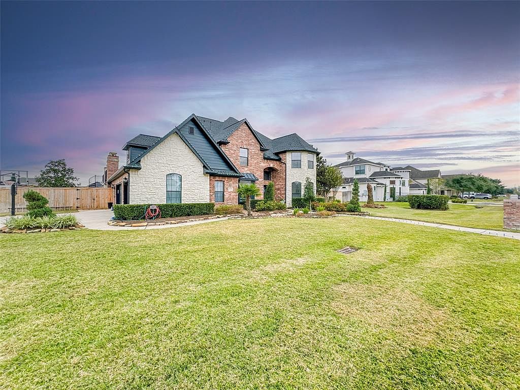 2228 Lakeway Dr, Friendswood, TX 77546 | MLS #84494555 | Zillow
