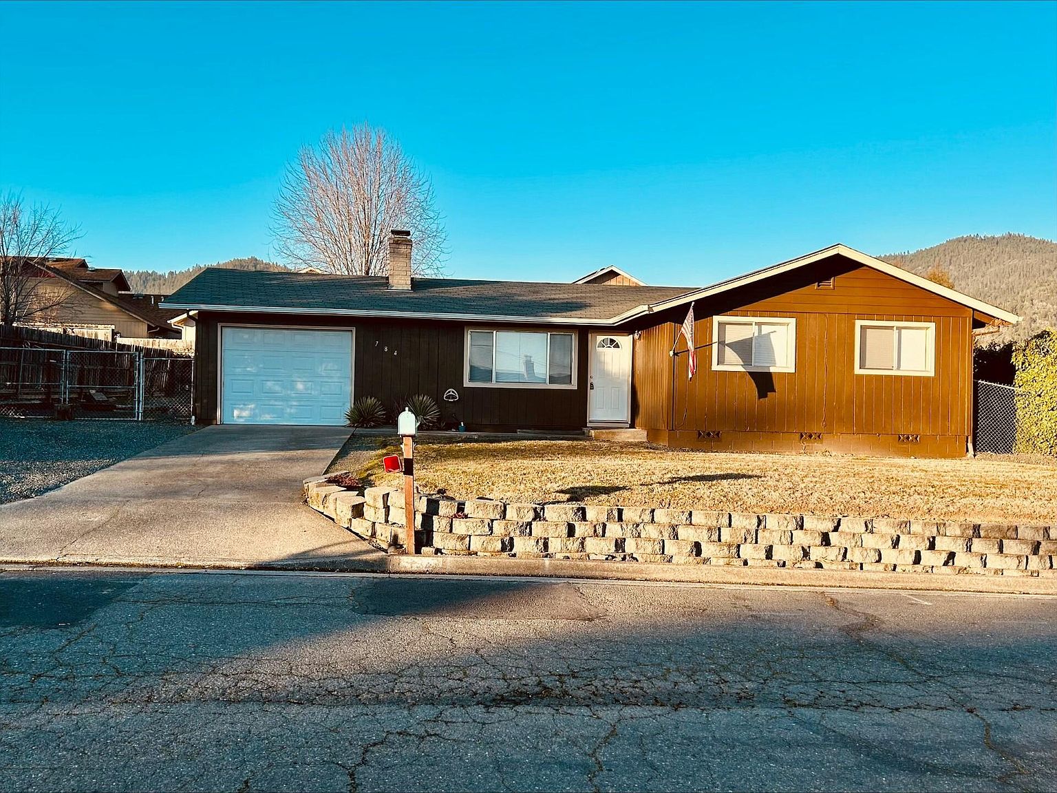 784 NW Carol Dr, Grants Pass, OR 97526 | Zillow