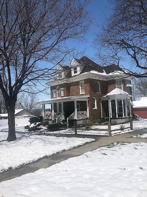 108 E 1st St, Villisca, IA 50864 | Zillow