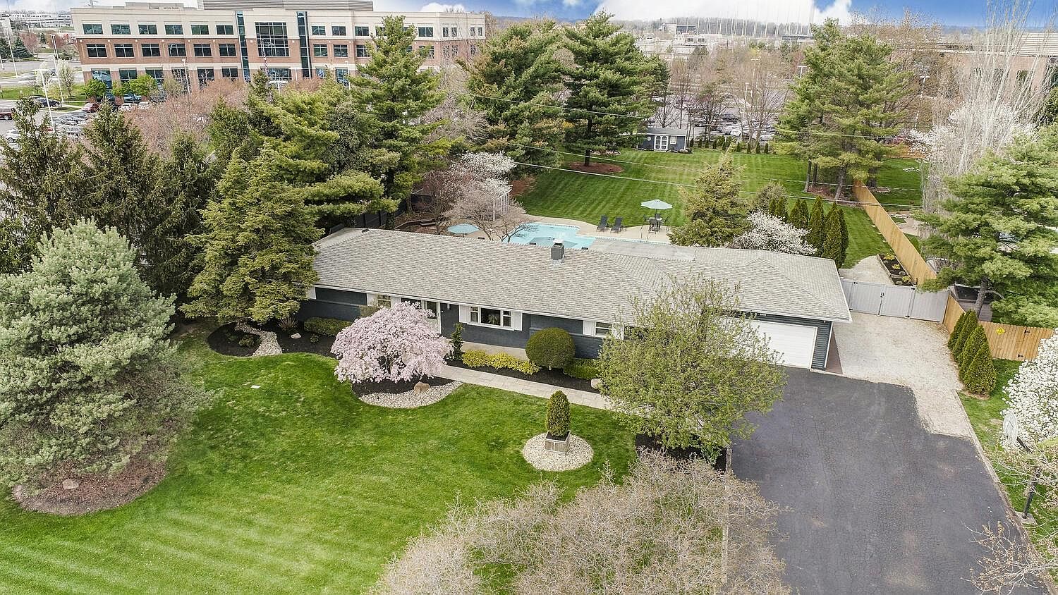 956 County Line Rd W, Westerville, OH 43082 | Zillow