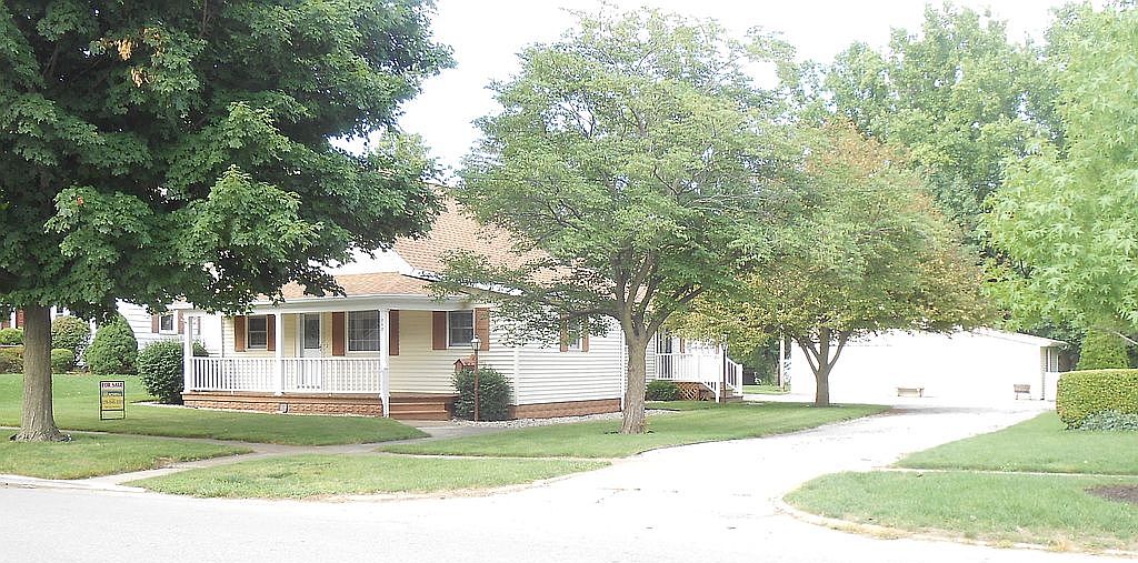202 N Riverside Dr, Winamac, IN 46996 | Zillow