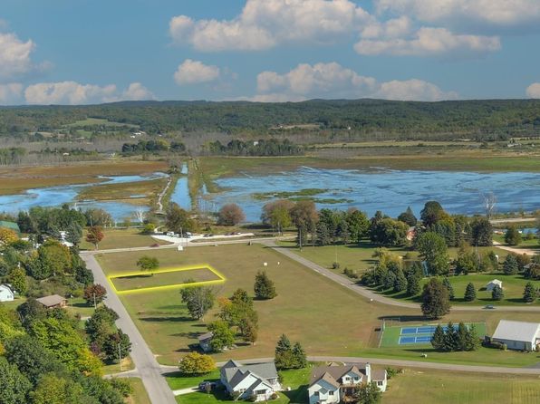 Arcadia MI Real Estate - Arcadia MI Homes For Sale | Zillow