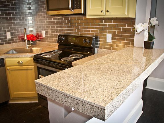 2717 SW 2nd Ave APT 2, Portland, OR 97201 | Zillow