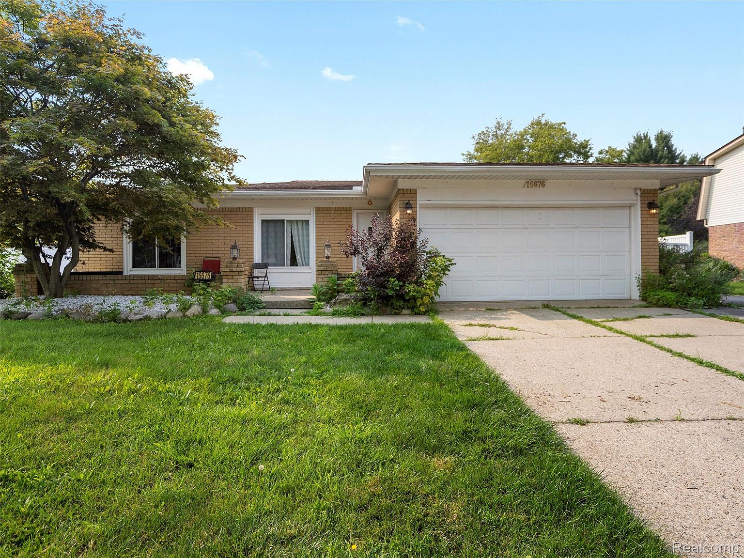 16676 Grillo Dr, Clinton Township, MI 48038 | MLS #20251018193 | Zillow