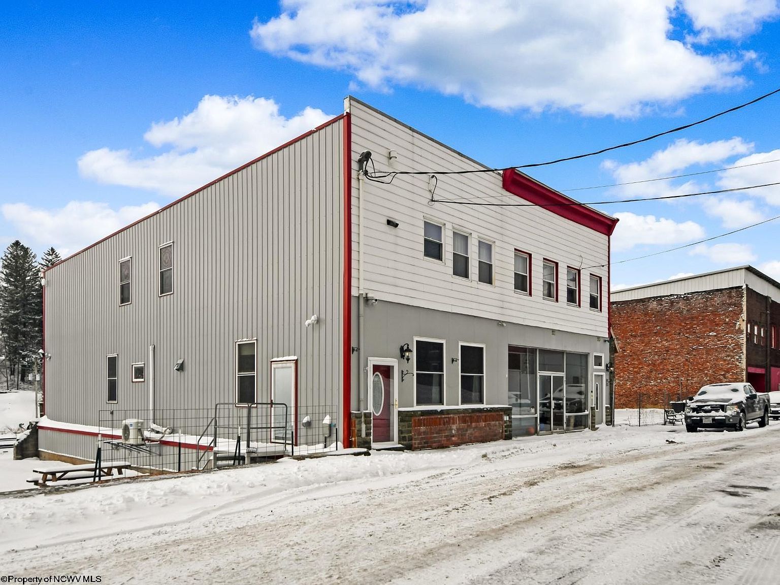 110/112 E Washington Ave, Terra Alta, WV 26764 | Zillow