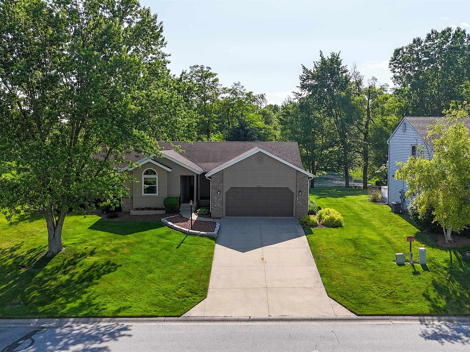 1936 Hunters Ridge Dr, Huntington, IN 46750 | Zillow