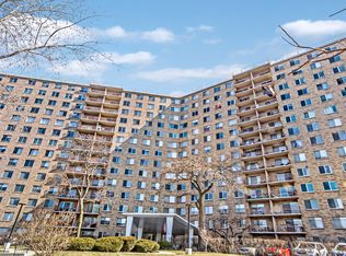 7141 N Kedzie Ave APT 812, Chicago, IL 60645 | Zillow