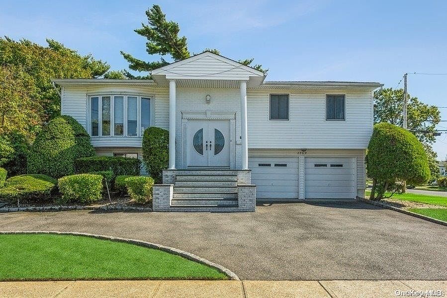 2769 Clubhouse Road, Merrick, NY 11566 | Zillow