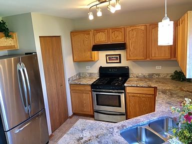 1704 Cascade Ridge Dr, Plainfield, IL 60586 | Zillow