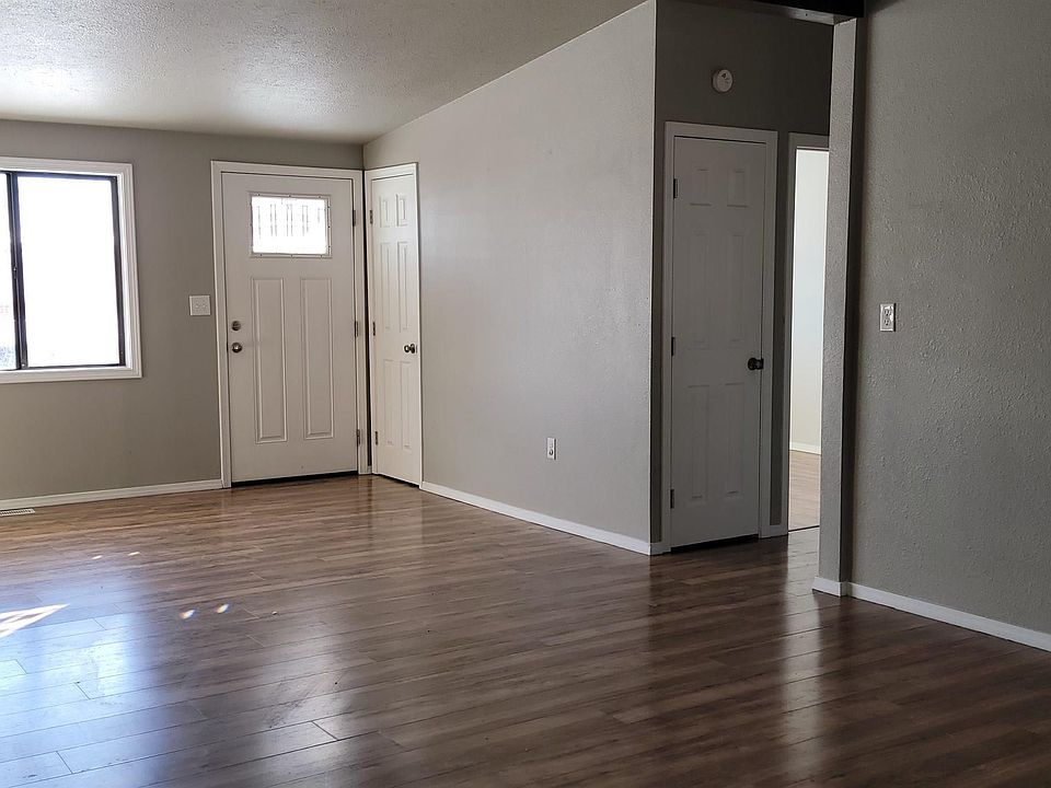 410 Chestnut St, Mountain Home, ID 83647 | Zillow