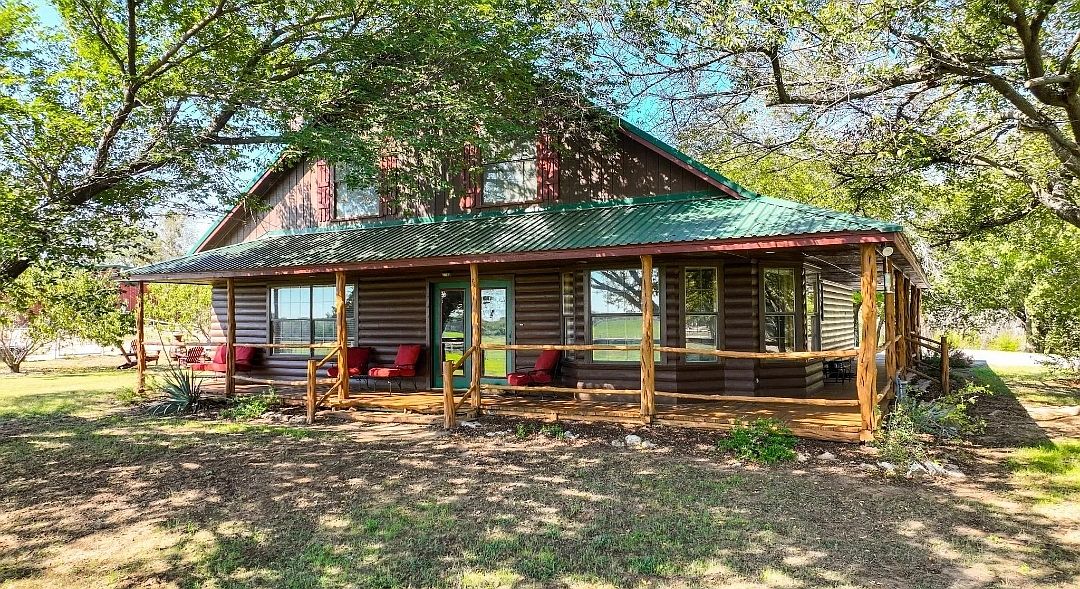 836 Springfield Rd, Springtown, TX 76082 | Zillow