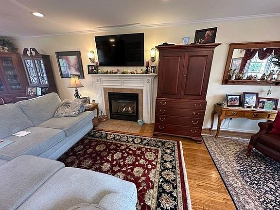 2760 Madison Ave SE, Christiansburg, VA 24073 | Zillow