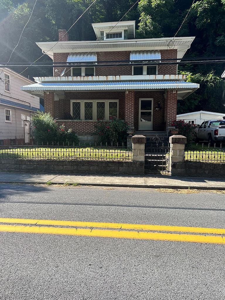 530 Moran Ave, Mullens, WV 25882 | MLS #85657 | Zillow