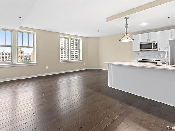 525 W Lafayette Blvd 3-APT 11A, Detroit, MI 48226 | MLS #20230077585 ...