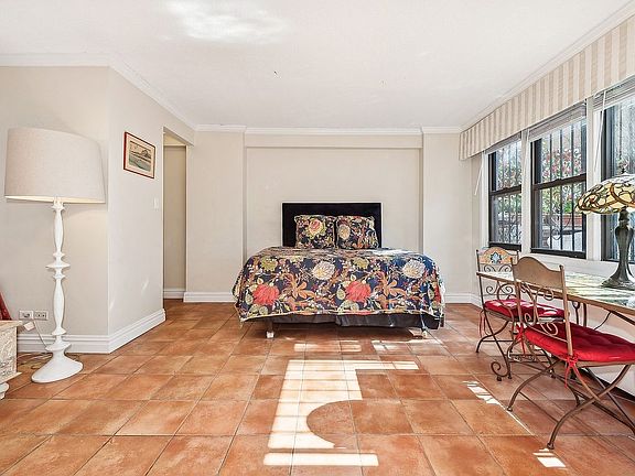 201 E 83rd St APT 2G, New York, NY 10028 | Zillow