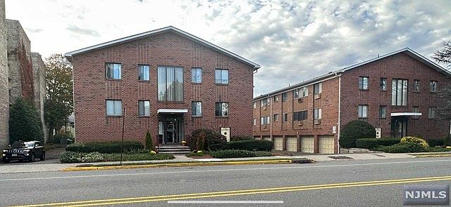 218 Broad St, Bloomfield, NJ 07003 | Zillow