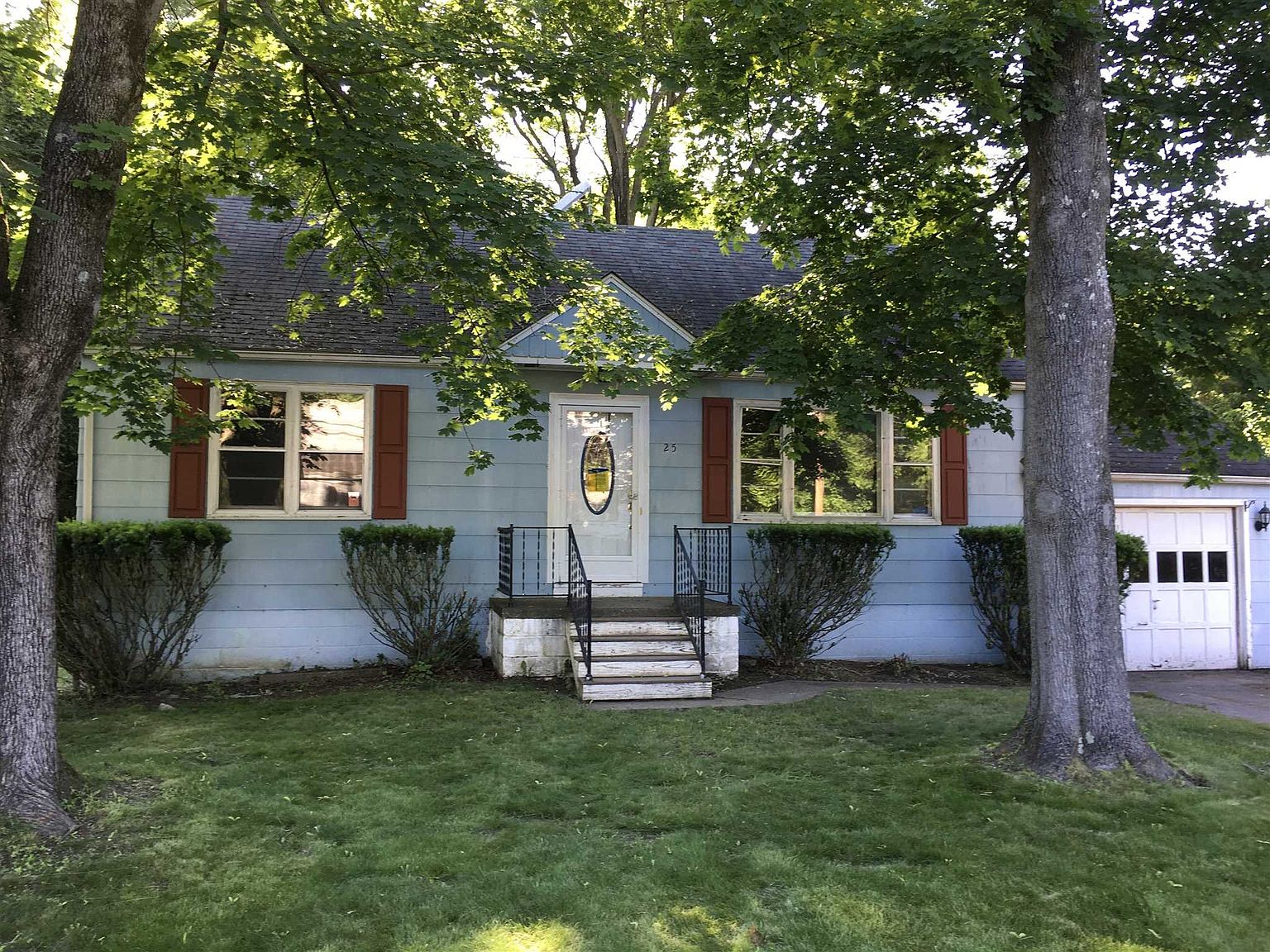 25 Kinry Rd, Poughkeepsie, NY 12603 | Zillow