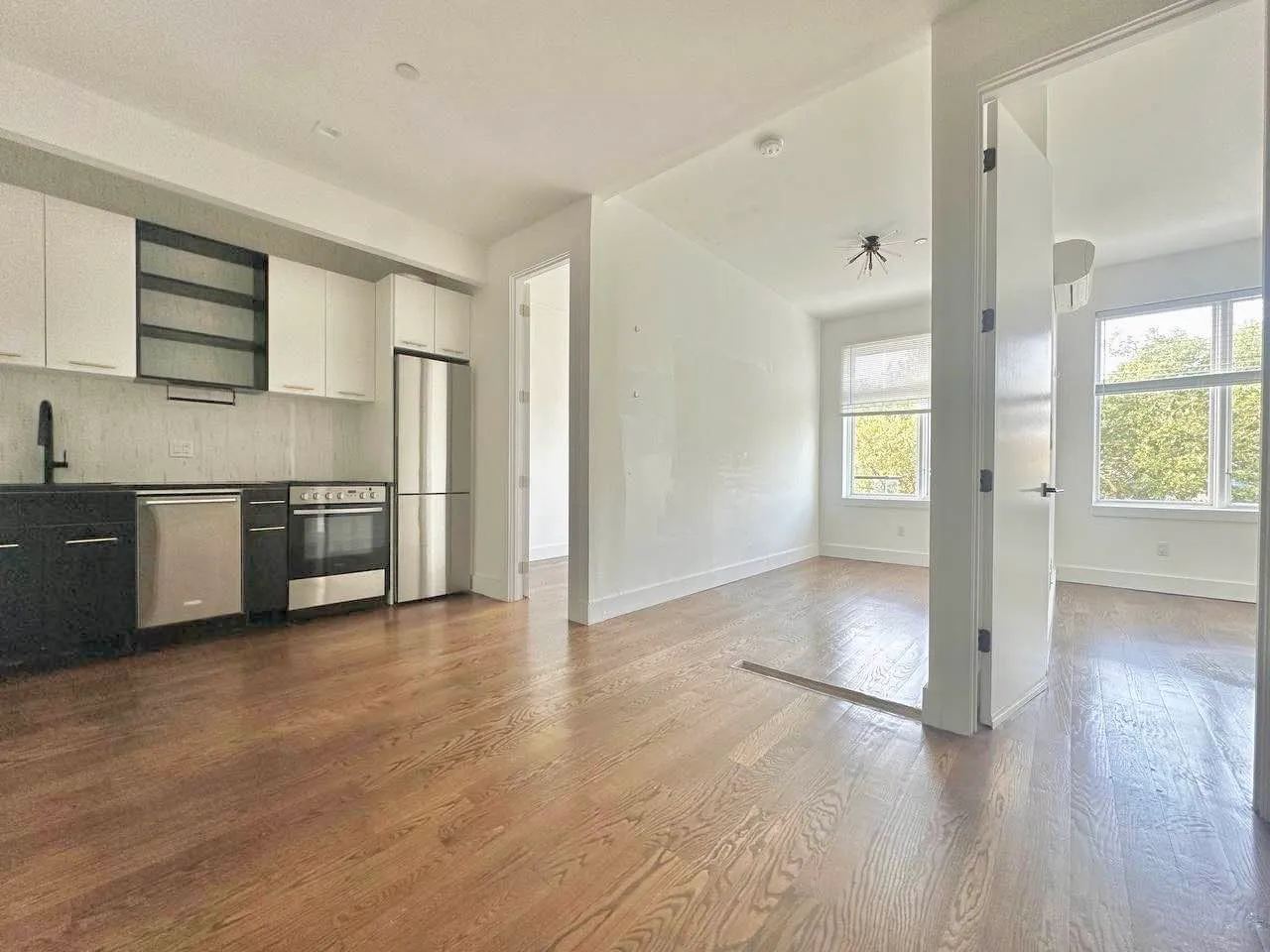 194 Scholes Street #3C in Williamsburg, Brooklyn | StreetEasy