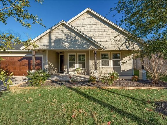 402 N Trinity St, Decatur, TX 76234 | MLS #20492105 | Zillow