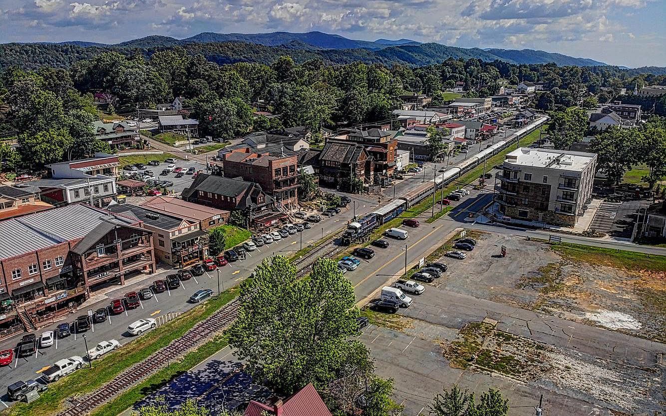 4D Blue Ridge St, Blue Ridge, GA 30513 | Zillow