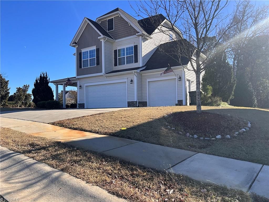 374 Falcon Ct, Clayton, NC 27520 | MLS #1164803 | Zillow