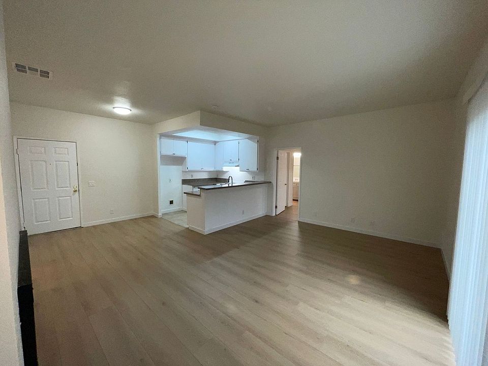 Collins - 11459 Collins St North Hollywood, CA | Zillow