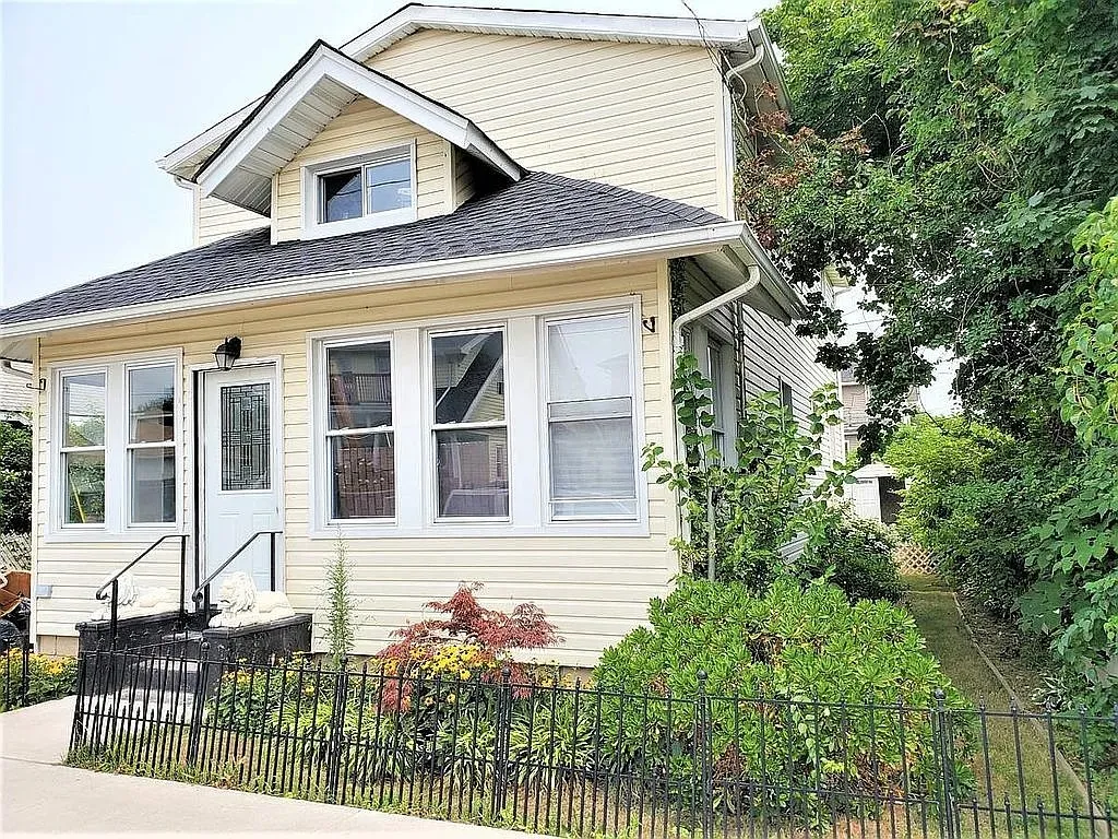 326 Beach 46th Street #2 in Edgemere, Queens | StreetEasy