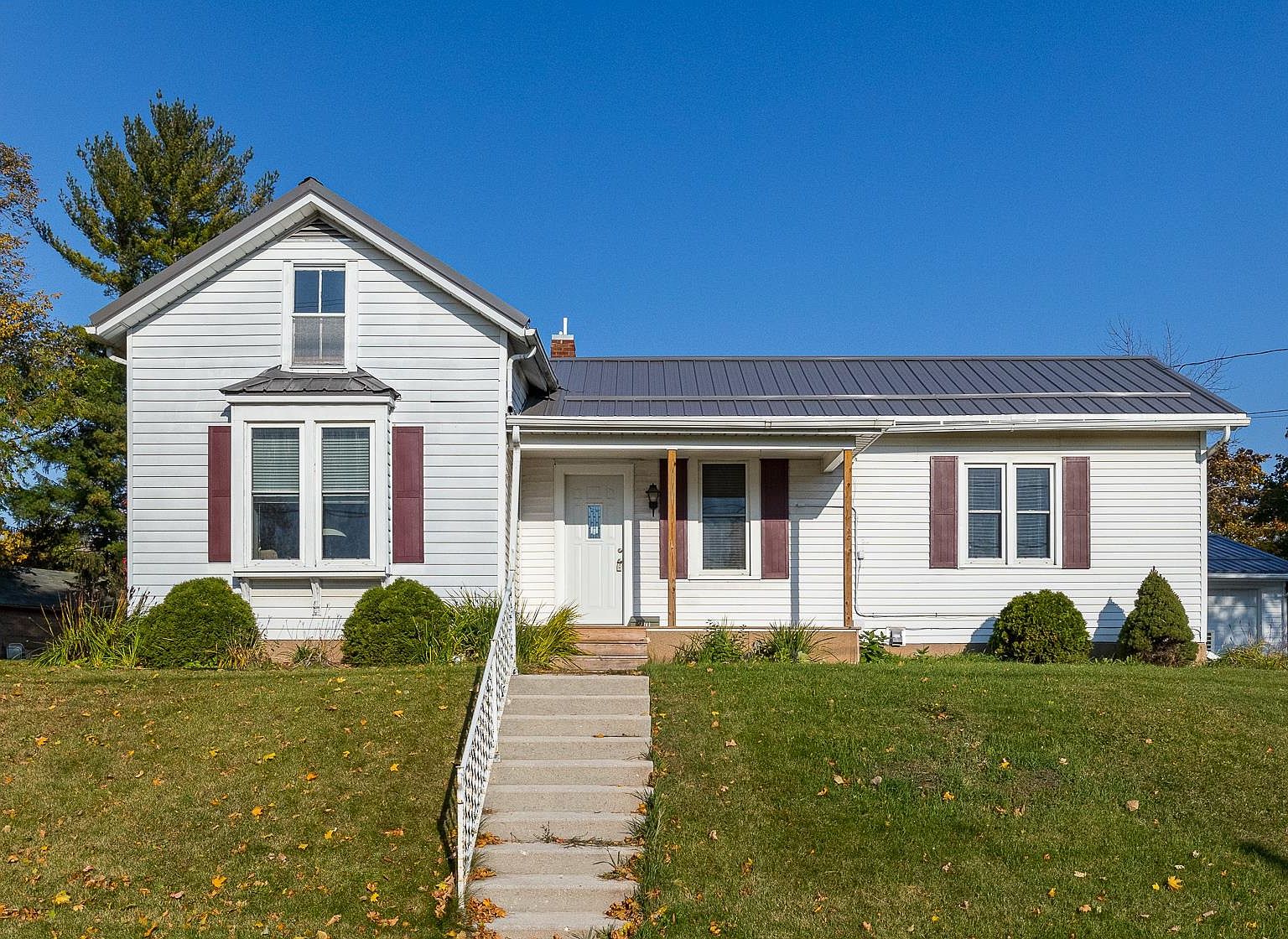 210 W Main St, Chilton, WI 53014 | Zillow