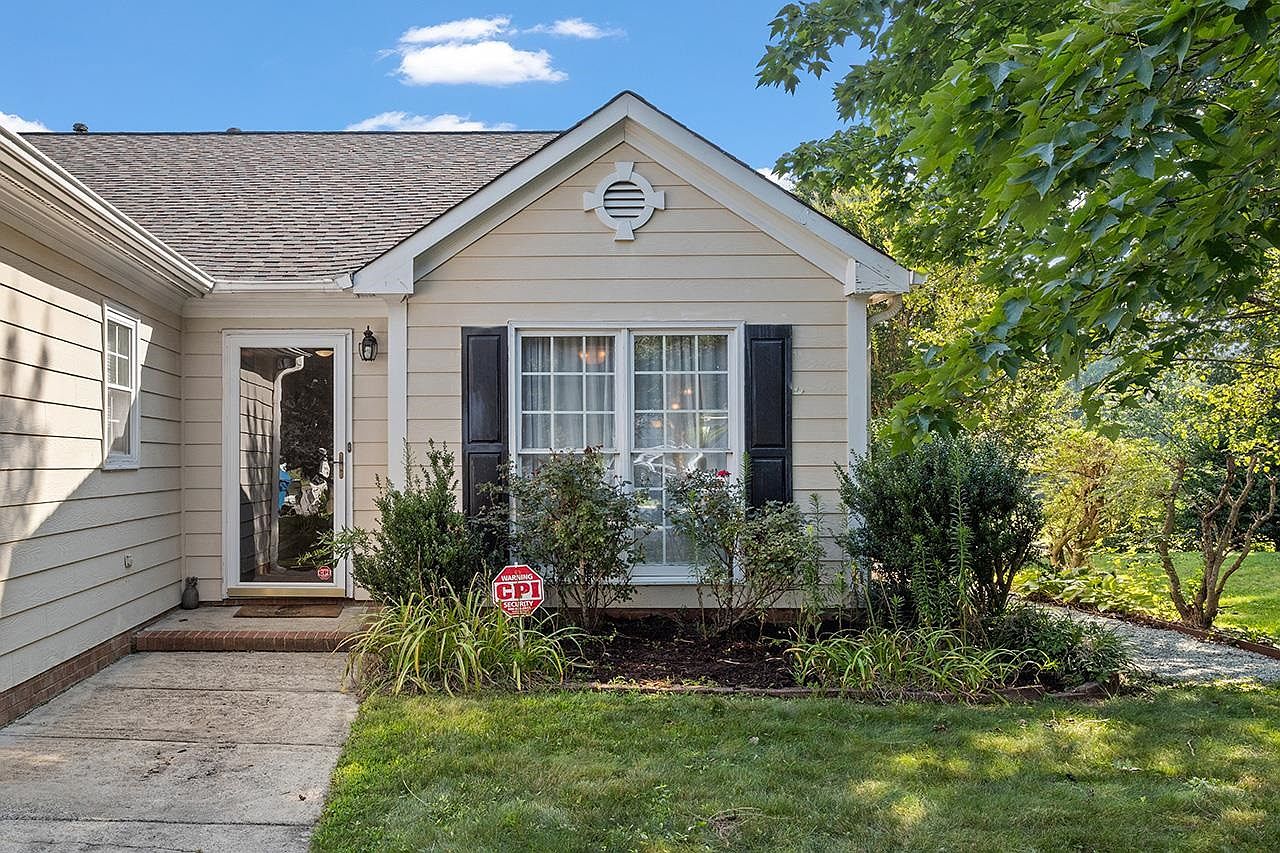 7 Spring Glen Ct, Durham, NC 27703 | Zillow