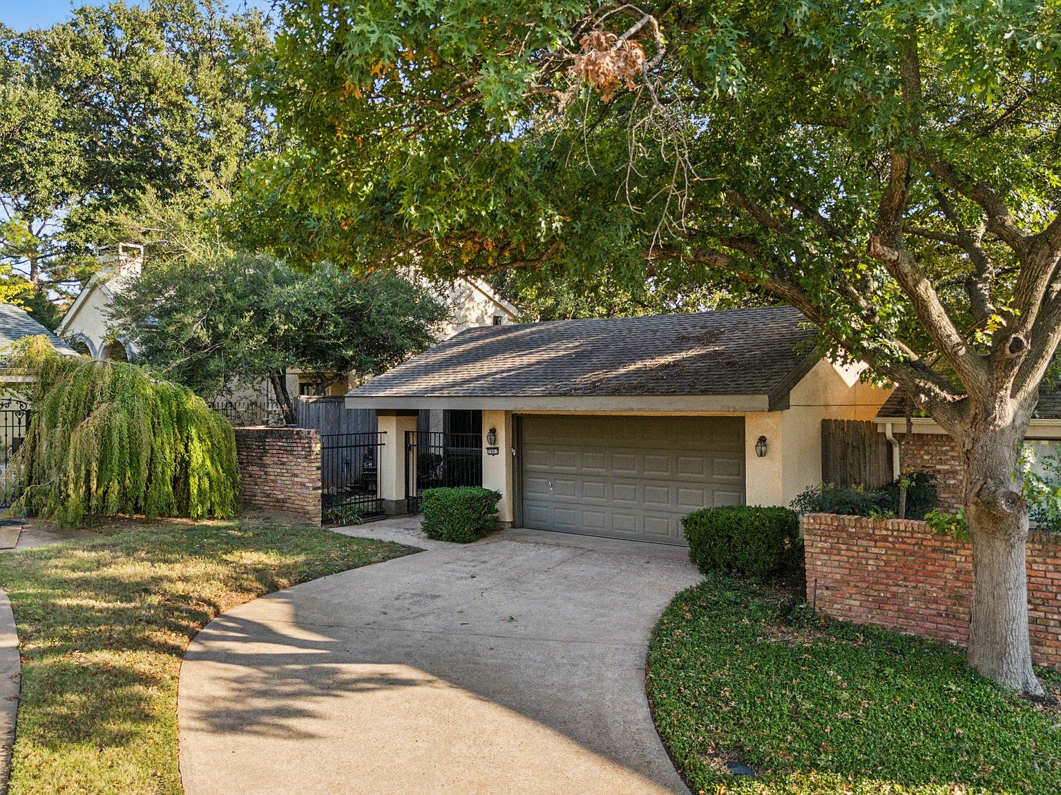 1601 Hawthorne Dr, Arlington, TX 76012 | Zillow