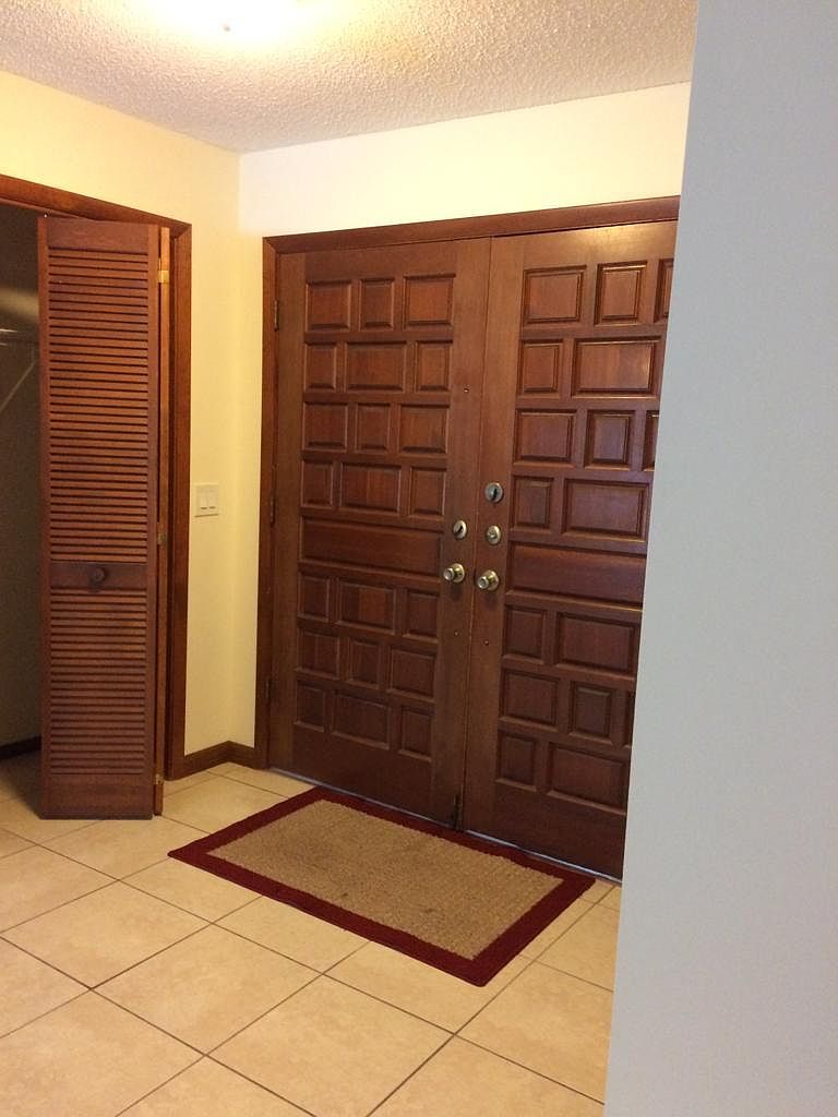 1018 Hamilton Ave, Tarpon Springs, FL 34689 | Zillow