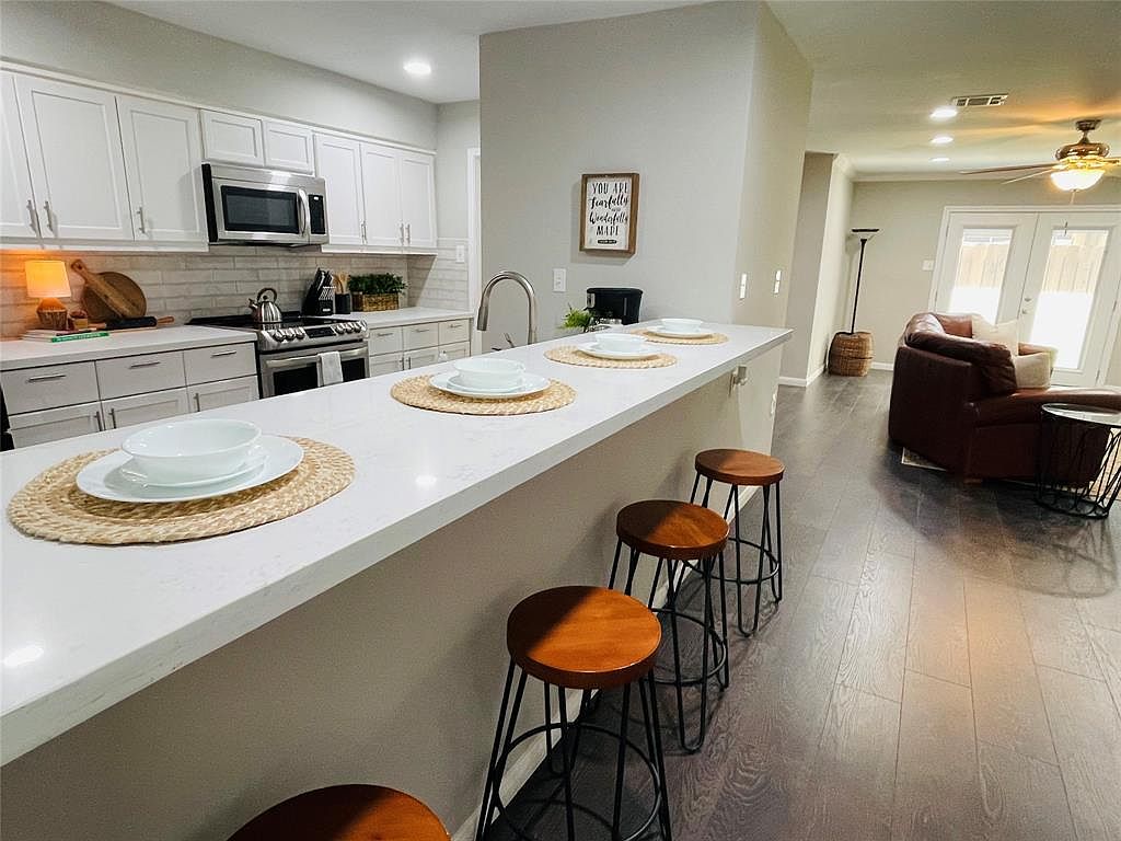 14688 Perthshire Rd APT C, Houston, TX 77079 | Zillow