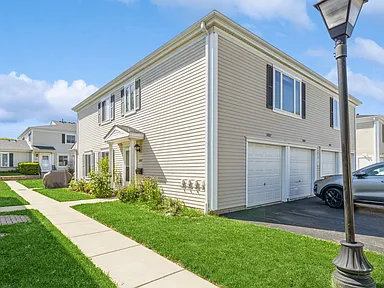 726 E OLD WILLOW RD Prospect Heights IL | Zillow