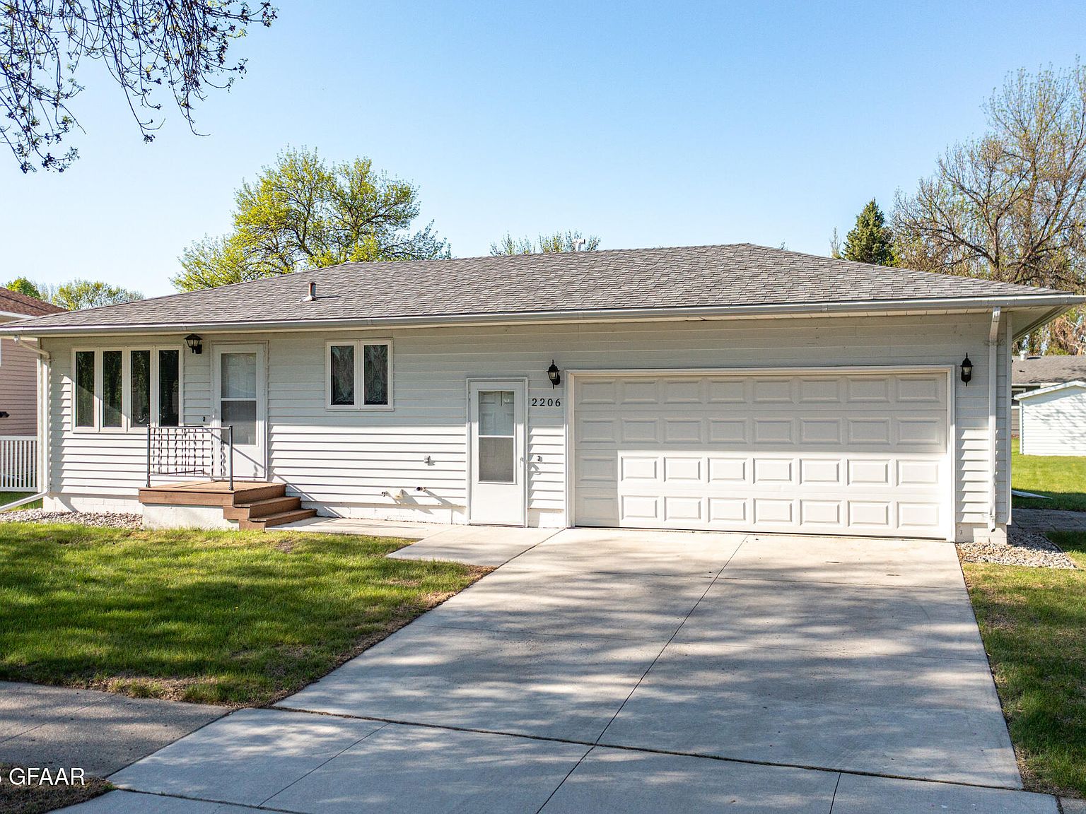 2206 Springbrook Ct, Grand Forks, ND 58201 | Zillow