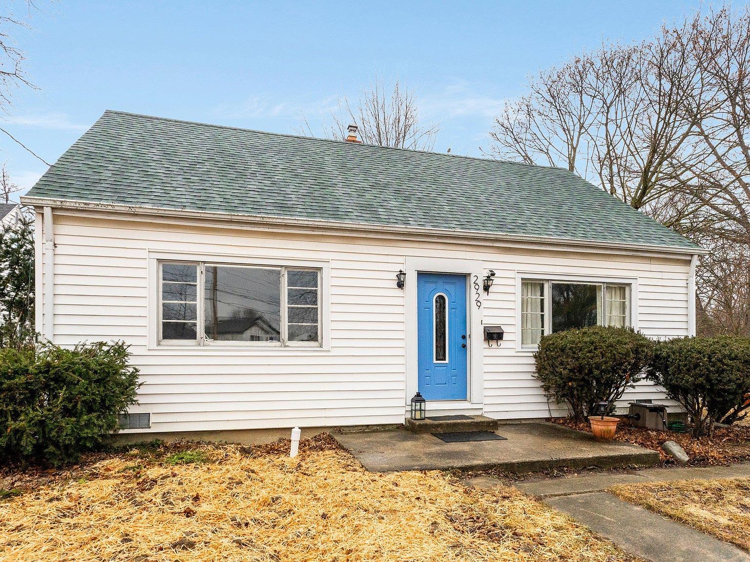 2929 Crescent Ave, Fort Wayne, IN 46805 | Zillow