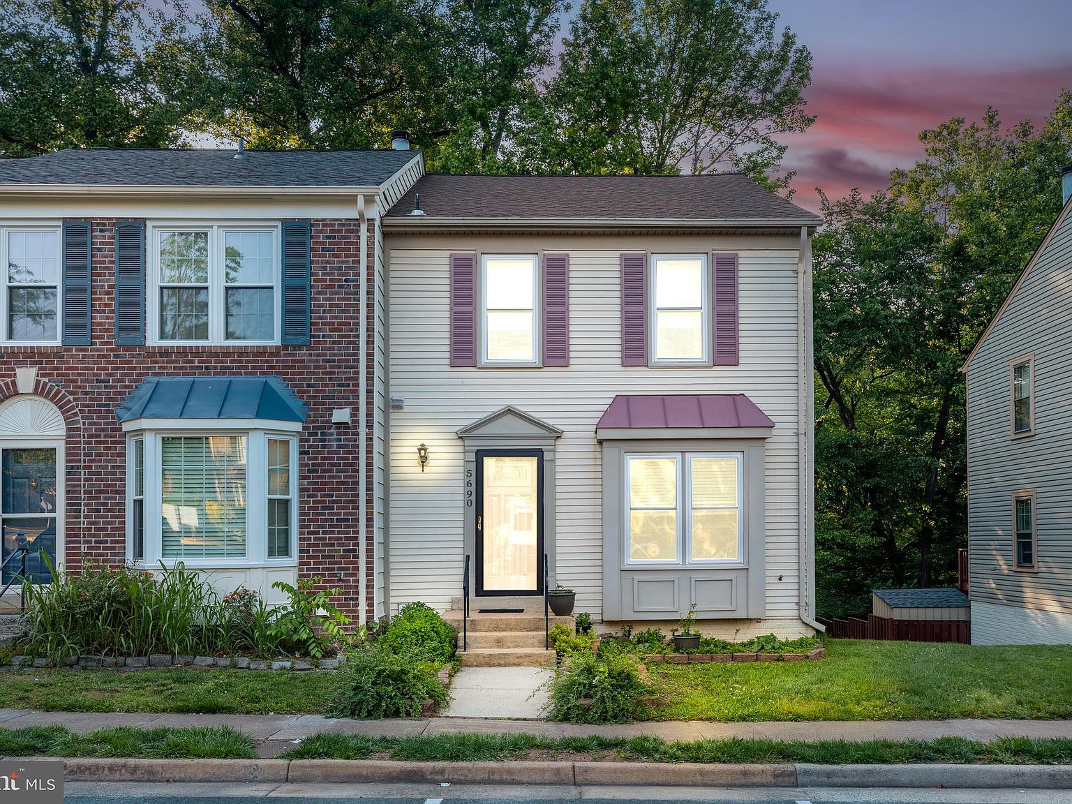 5690 Chapel Run Ct, Centreville, VA 20120 | Zillow