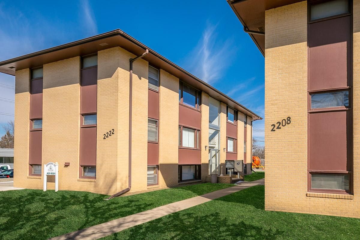 2208 N Cotner Blvd #2X1, Lincoln, NE 68505 | Zillow