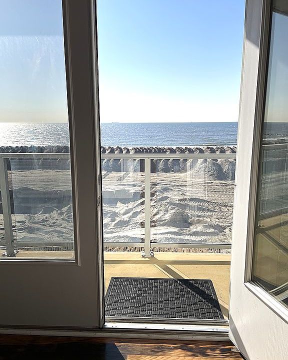 130 Beach 119th St #4A, Rockaway Park, NY 11694 | Zillow