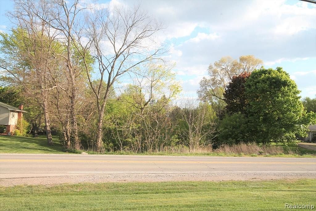 28 Mile, Washington, MI 48094 | MLS #2210034829 | Zillow