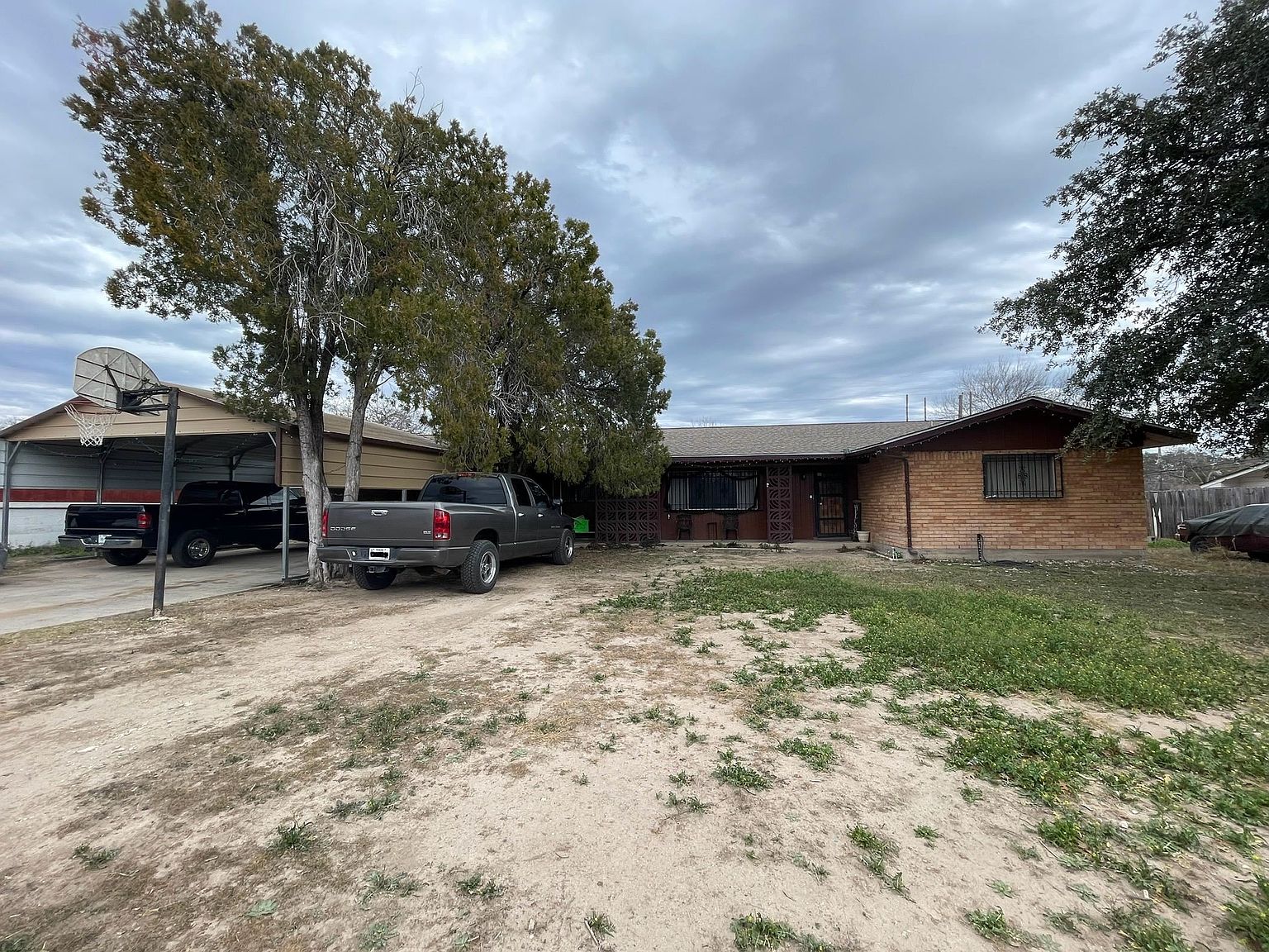 102 John Glenn Dr, Del Rio, TX 78840 | Zillow
