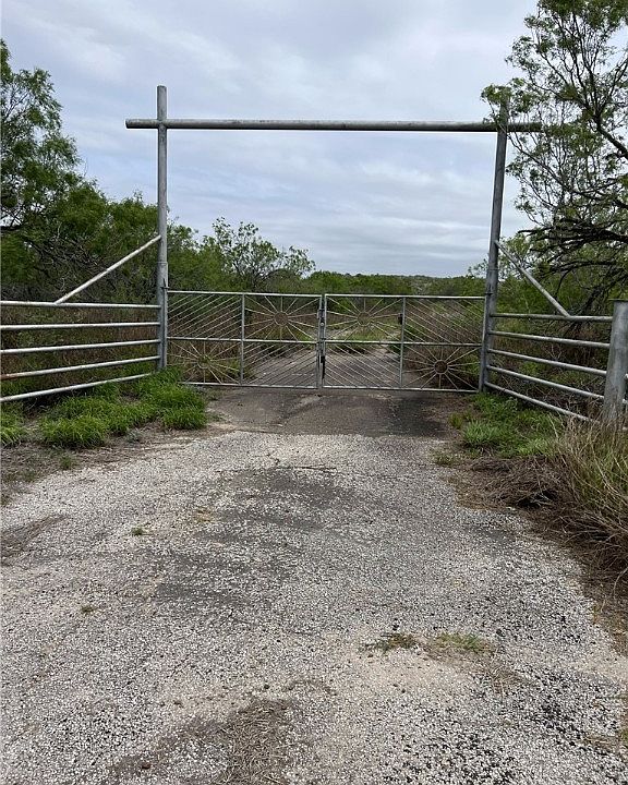 4761 Highway 59, Freer, TX 78357 | MLS #418107 | Zillow