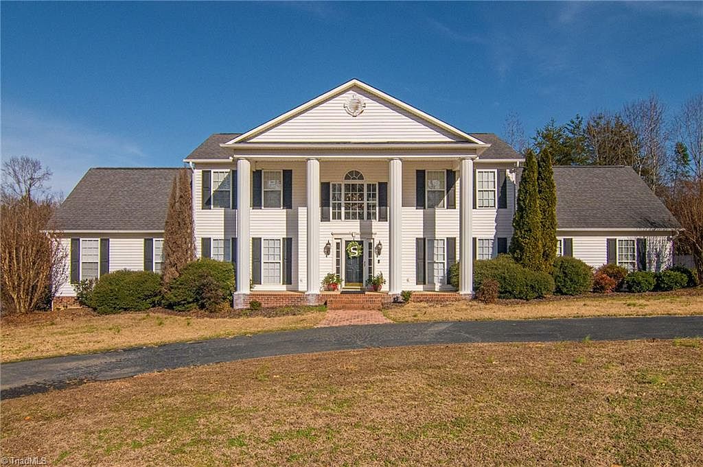 369 Arbor Trl, Thomasville, NC 27360 | Zillow