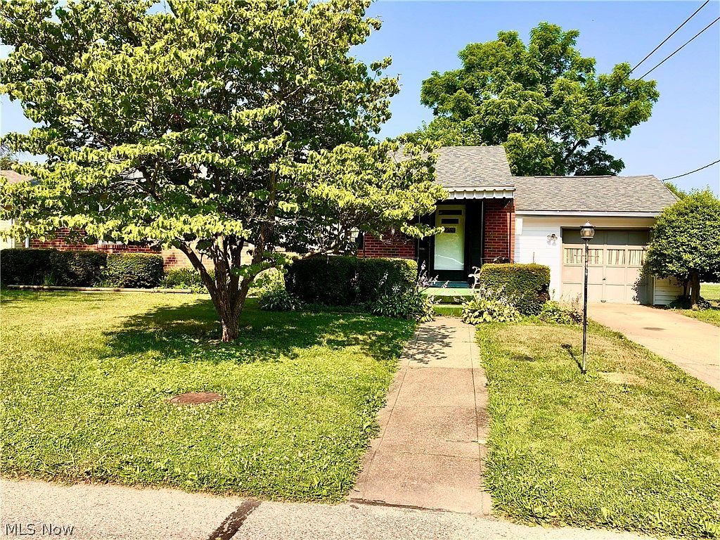 606 Roseland Ave, Williamstown, WV 26187 | Zillow