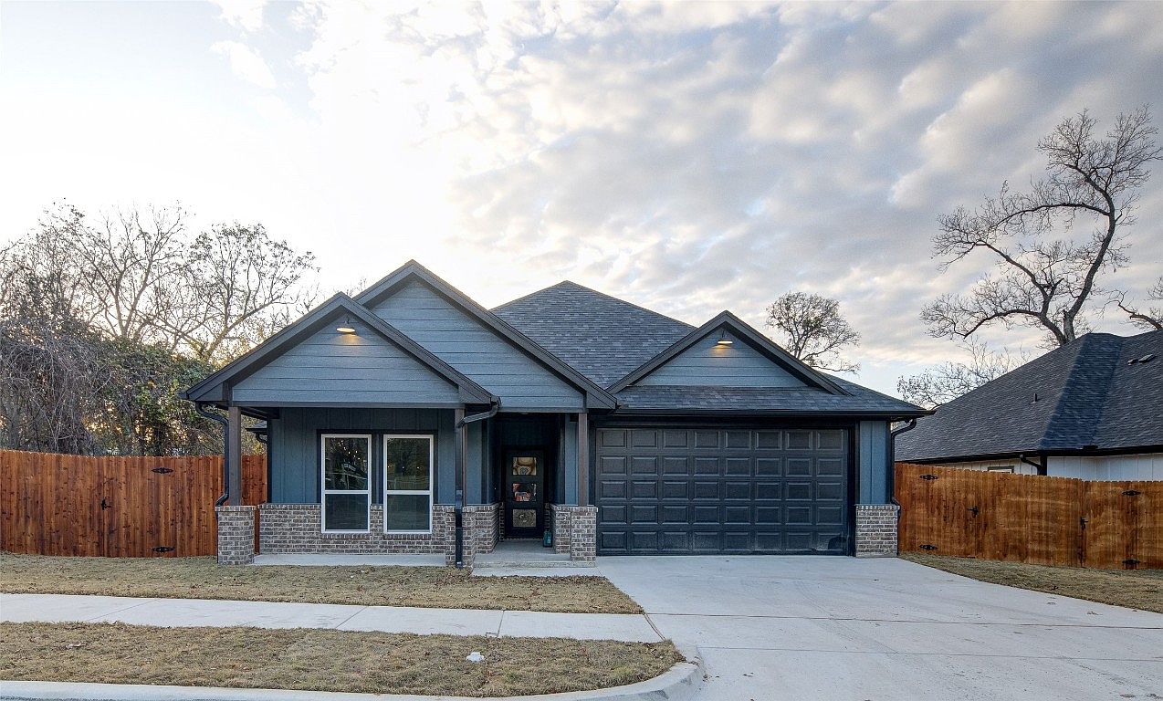 403 S Holman St, Decatur, TX 76234 | MLS #20495346 | Zillow