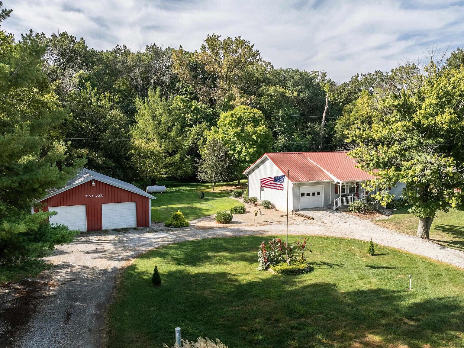 1258 N 223rd Ln, Payson, IL 62360 | Zillow