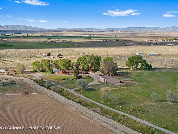 28 Coffey Ln, Pavillion, WY 82523 | MLS #24-1051 | Zillow