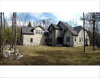 12 Hawthorn Rd, Amherst, MA 01002 | Zillow