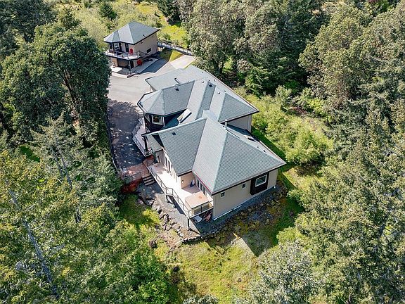 1450 White Pine Ter, Highlands, BC V9B 6J3 | MLS #961557 | Zillow