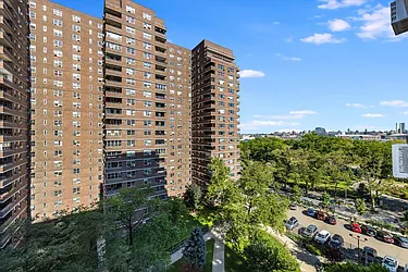 577 Grand Street #F804 in Lower East Side, Manhattan | StreetEasy