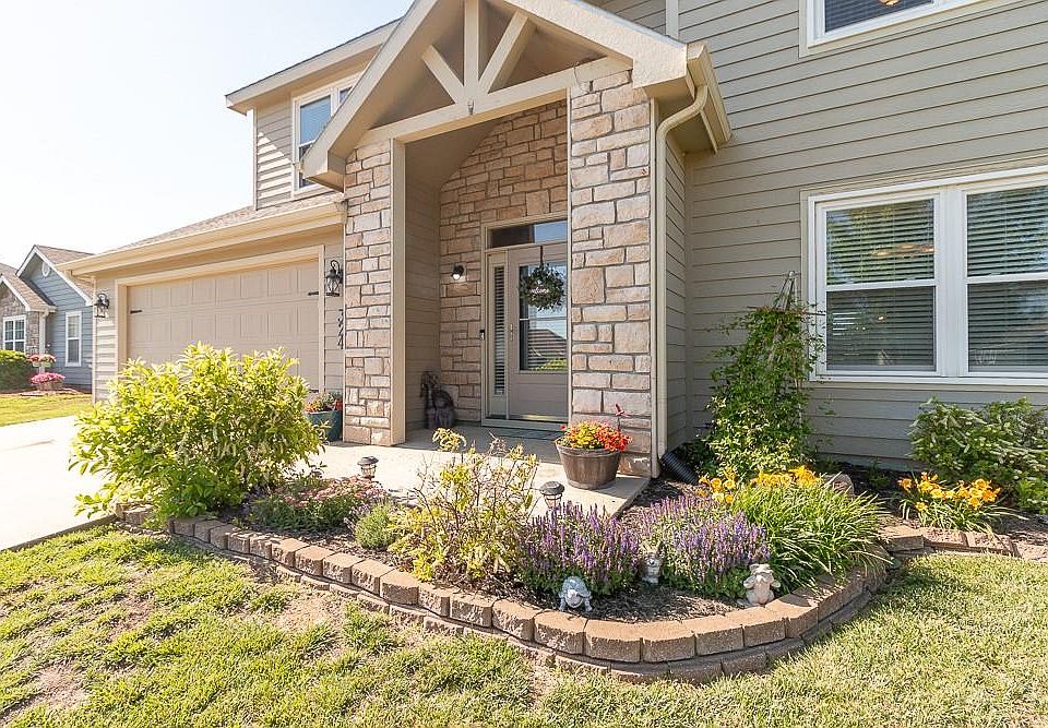 324 W 26th St, Eudora, KS 66025 | Zillow